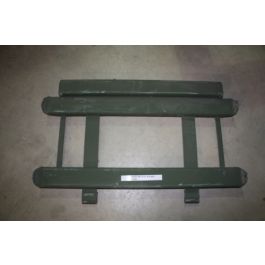 SUPPORT BATTERY BOX M35A2